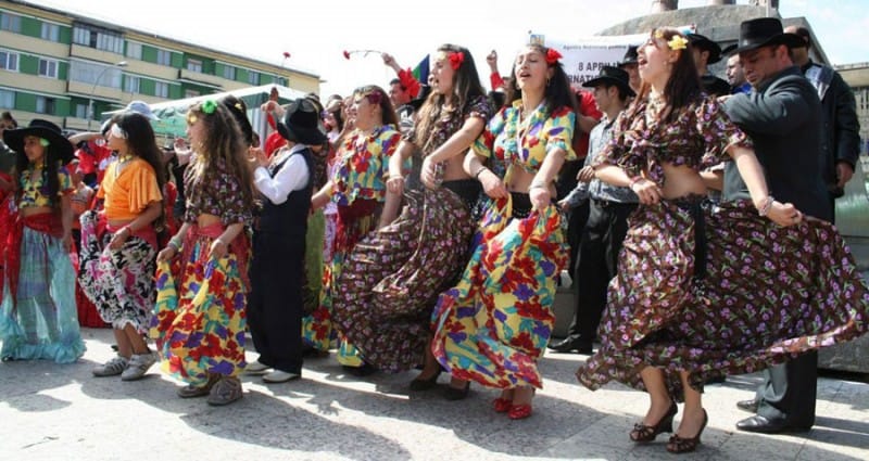 160 de ani de la eliberarea ţiganilor din Ţările Române | Vertical